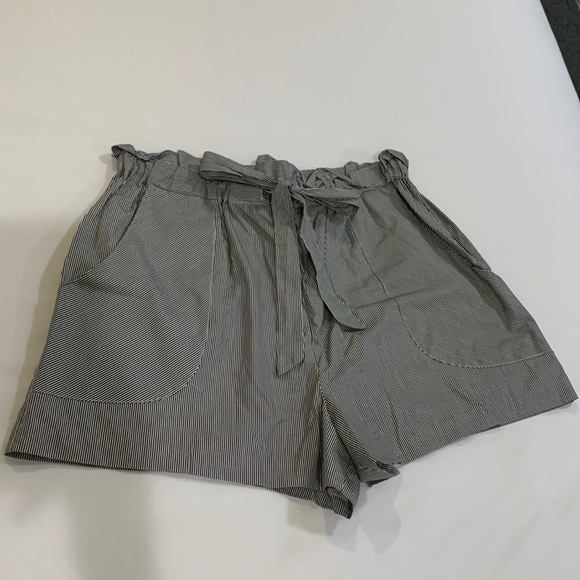Milly | Shorts | Milly Black And White Strips Shorts Size M | Poshmark